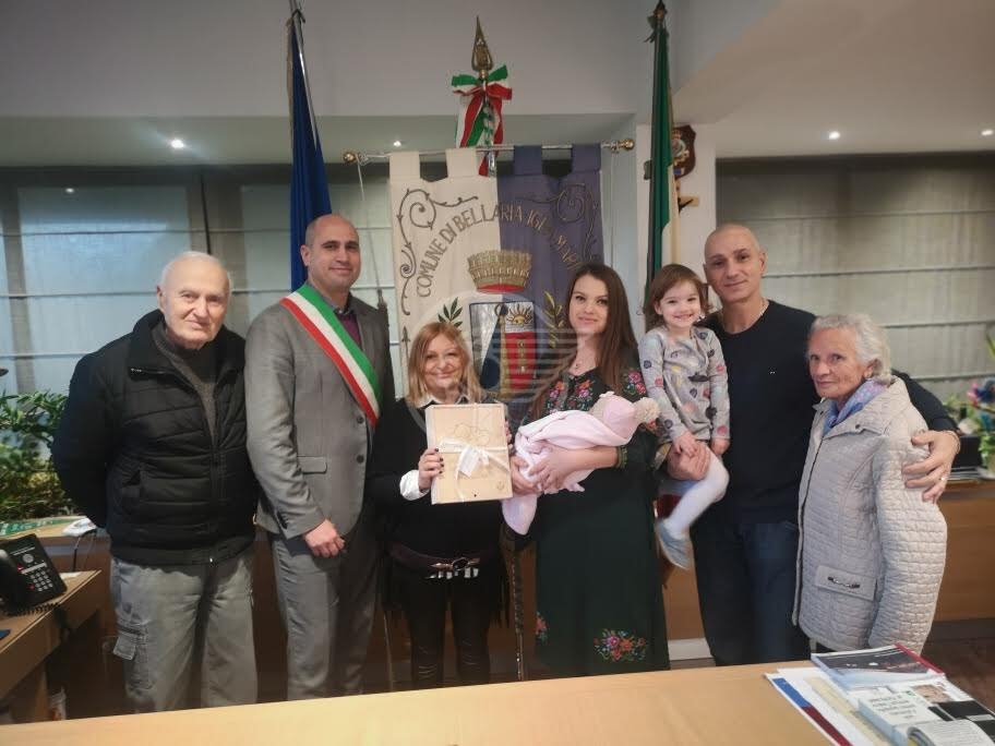 Scarlet Calisesi, prima nata nel 2023, ospite speciale della residenza ...